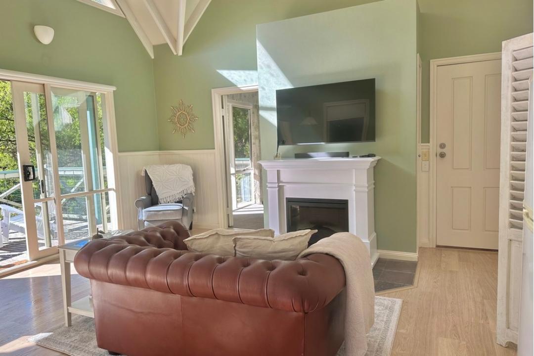 Holiday Great Ocean Road Official Site - Apple Tree Cottage