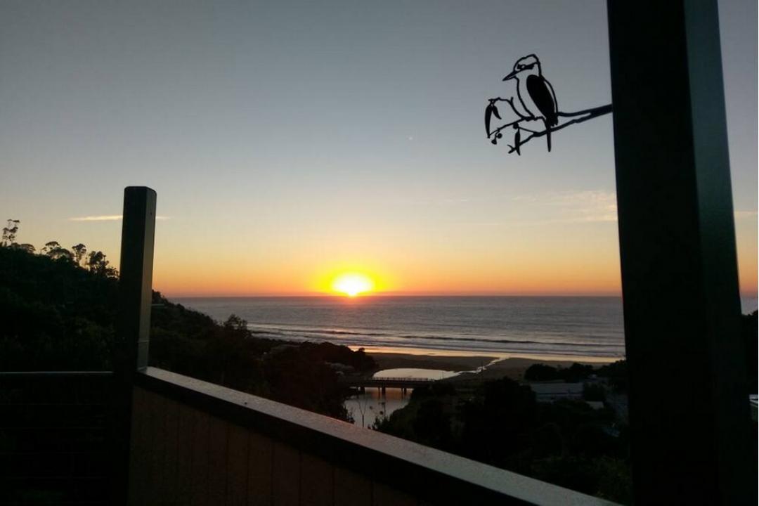 Holiday Great Ocean Road Official Site - Blue View