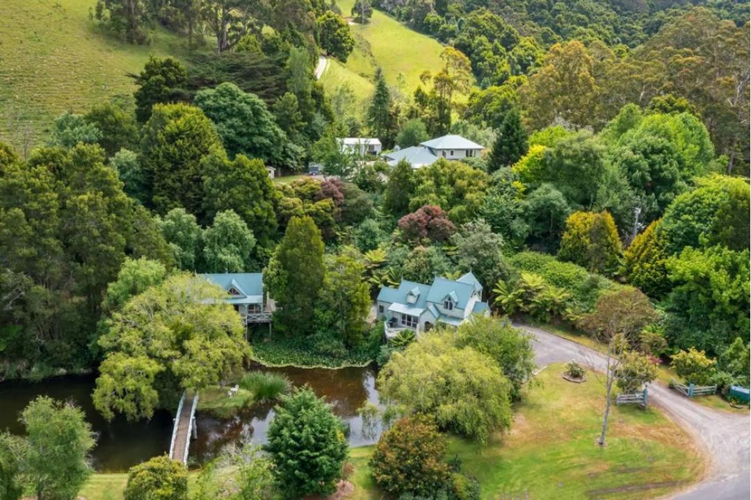 Holiday Great Ocean Road Official Site - Plum Tree Cottage